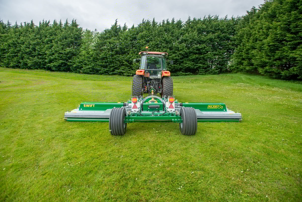 Swift Roller Mower Trailed | Exceptional Quality for Vast Areas | Major