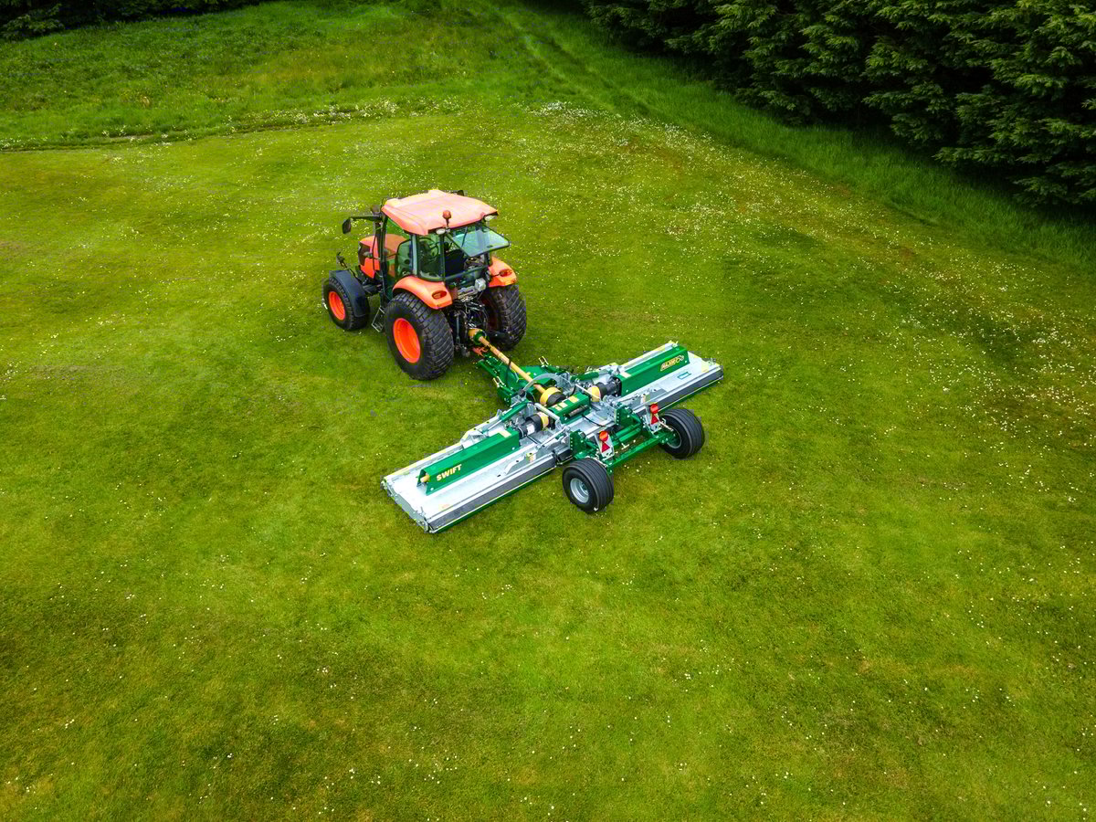 Swift Roller Mower Trailed | Exceptional Quality for Vast Areas | Major
