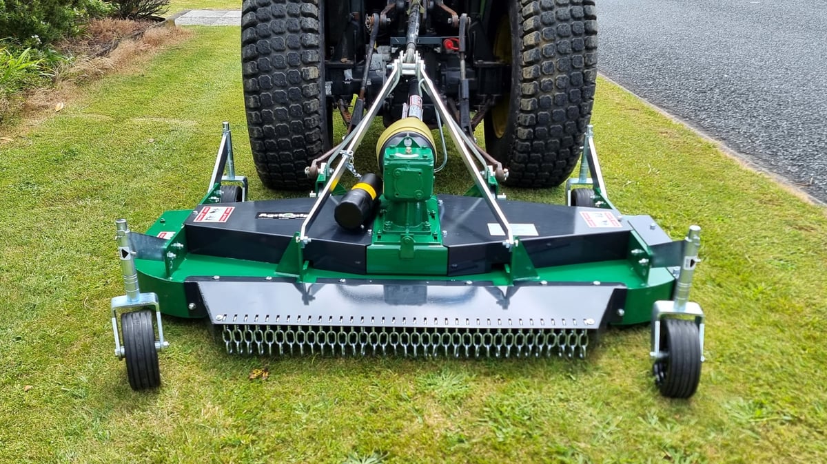 Leave a Quality Finish | MAJOR Finishing Mower: Perfect for Large Lawns ...