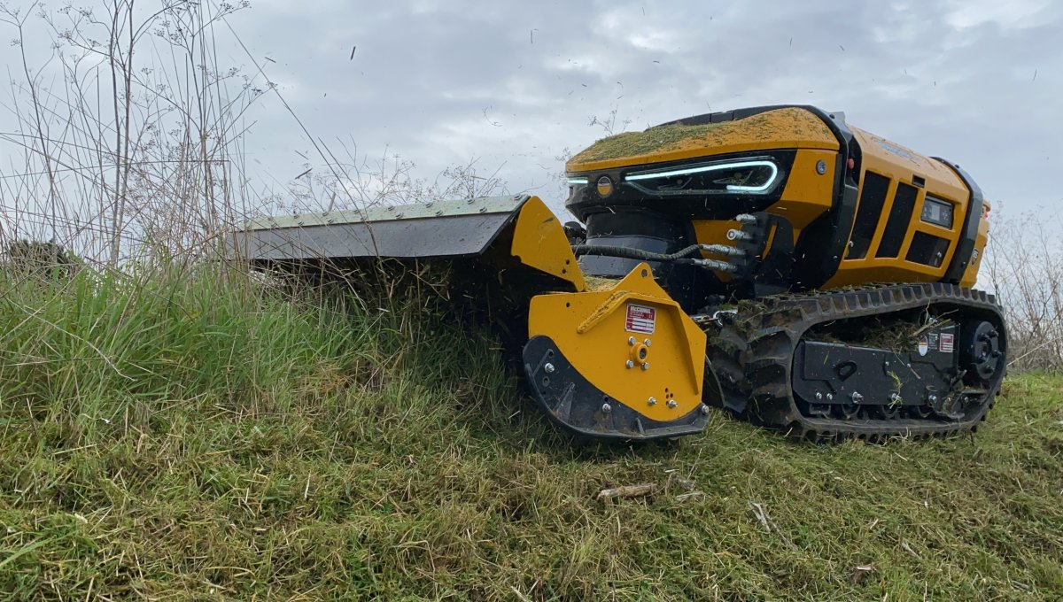 McConnel ROBOCUT - Remote Controlled Slope Mowers
